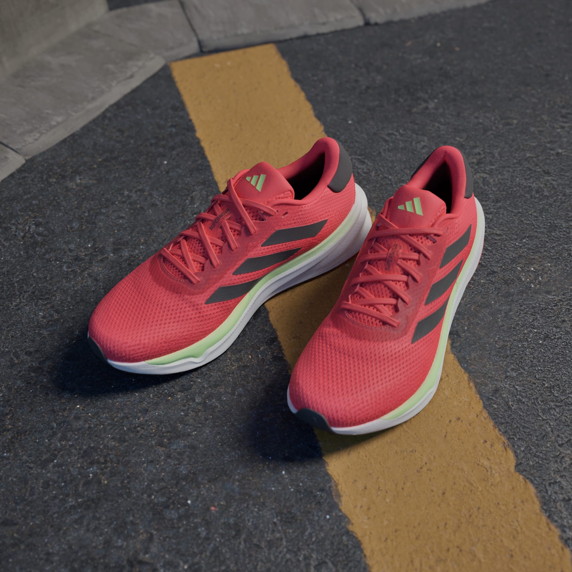 Tênis Supernova Stride - Laranja adidas | adidas Brasil