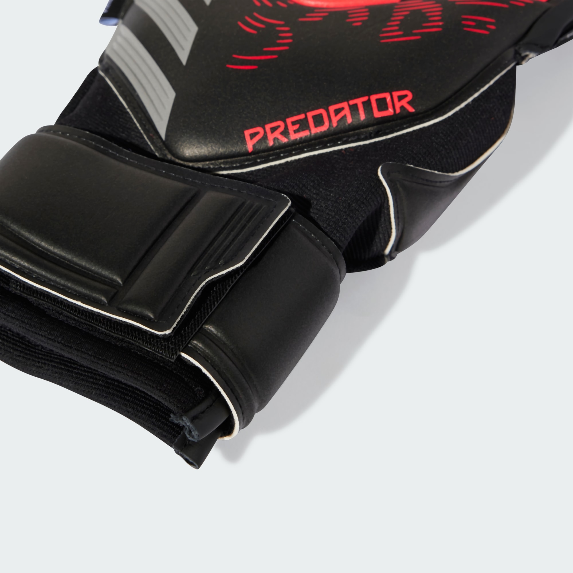 adidas Predator Match Fingersave Goalkeeper Gloves - Black | Free ...