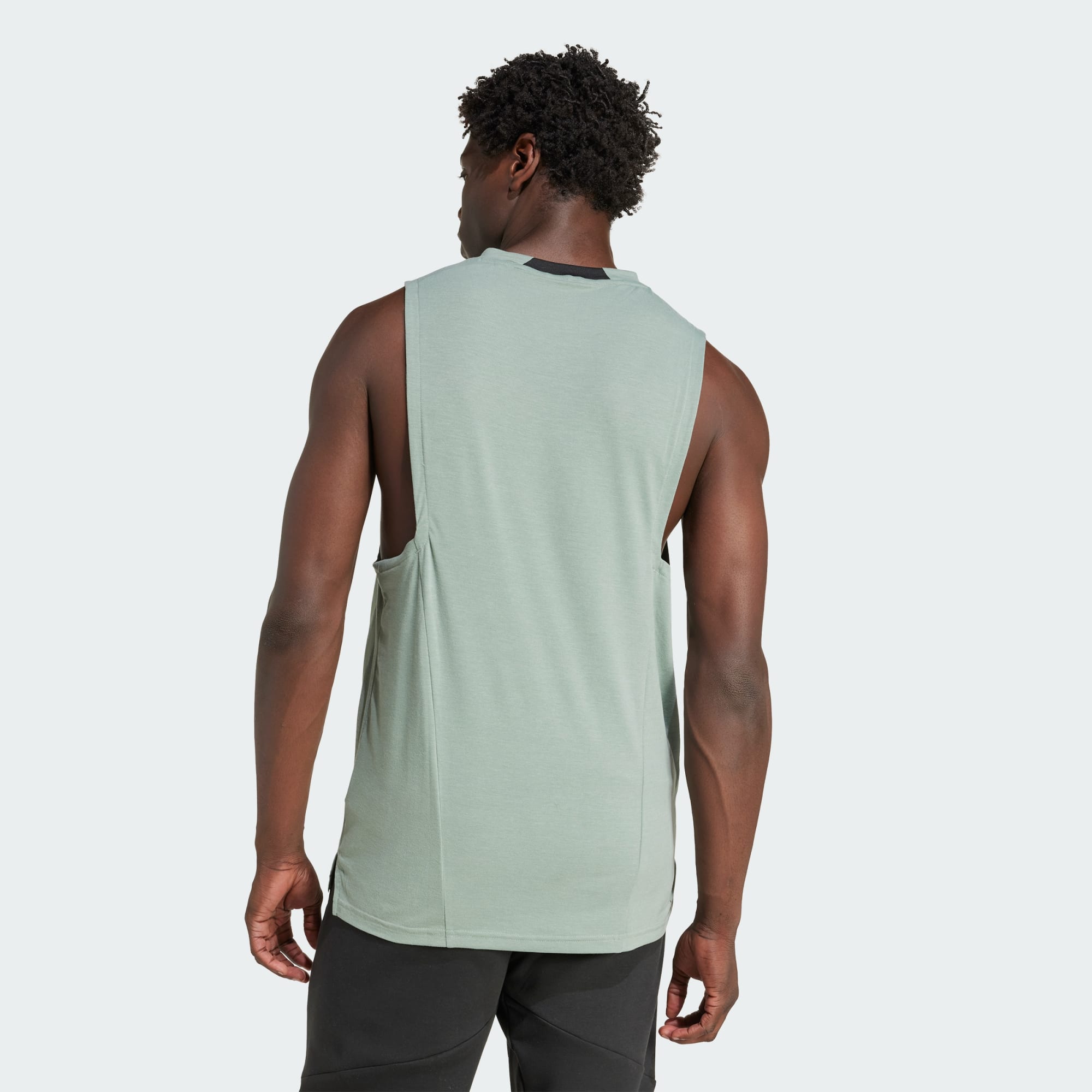 Regata Designed-for-Training Três Listras - Verde adidas | adidas Brasil