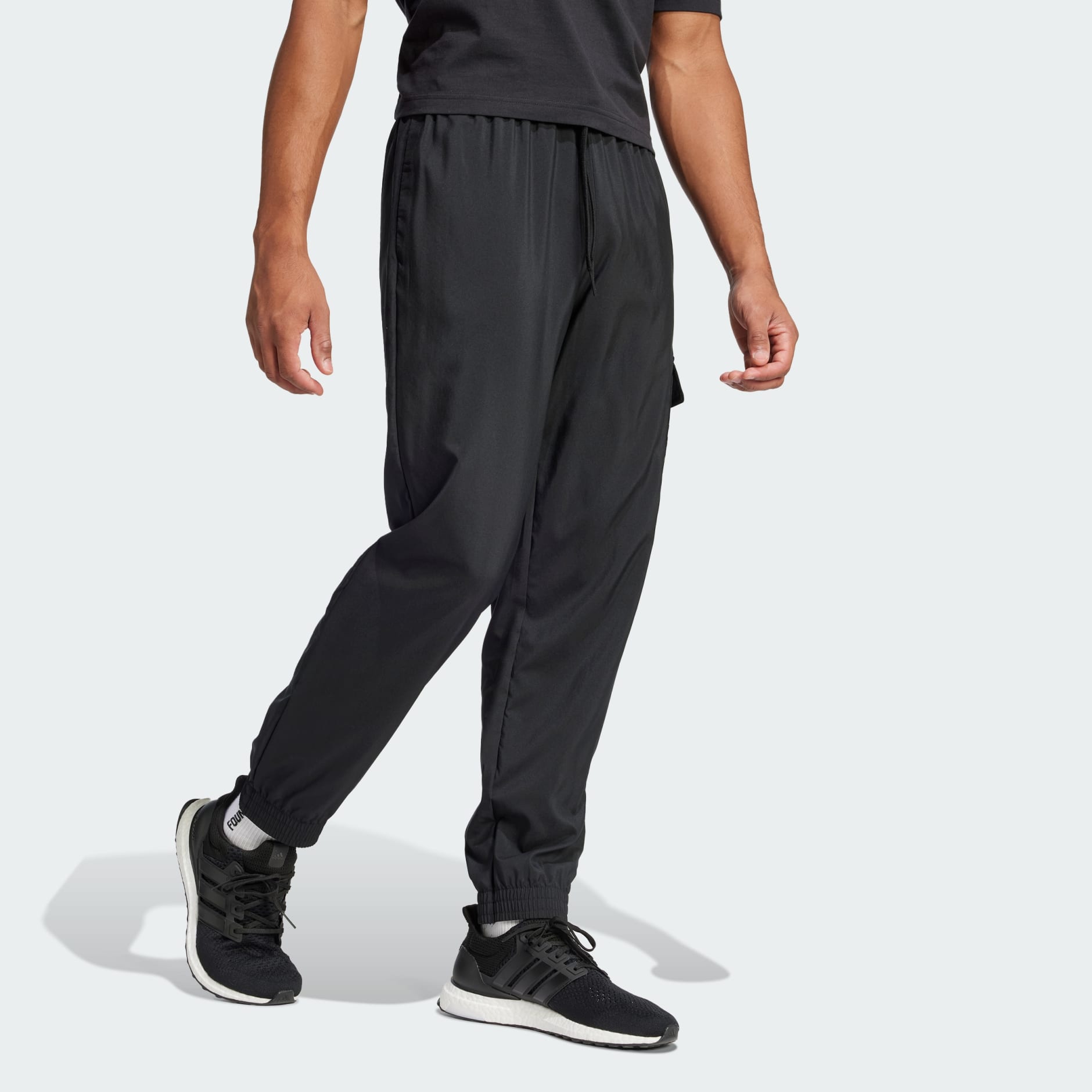 Clothing - Essentials Small Logo Cargo Pants - Black | adidas South Africa