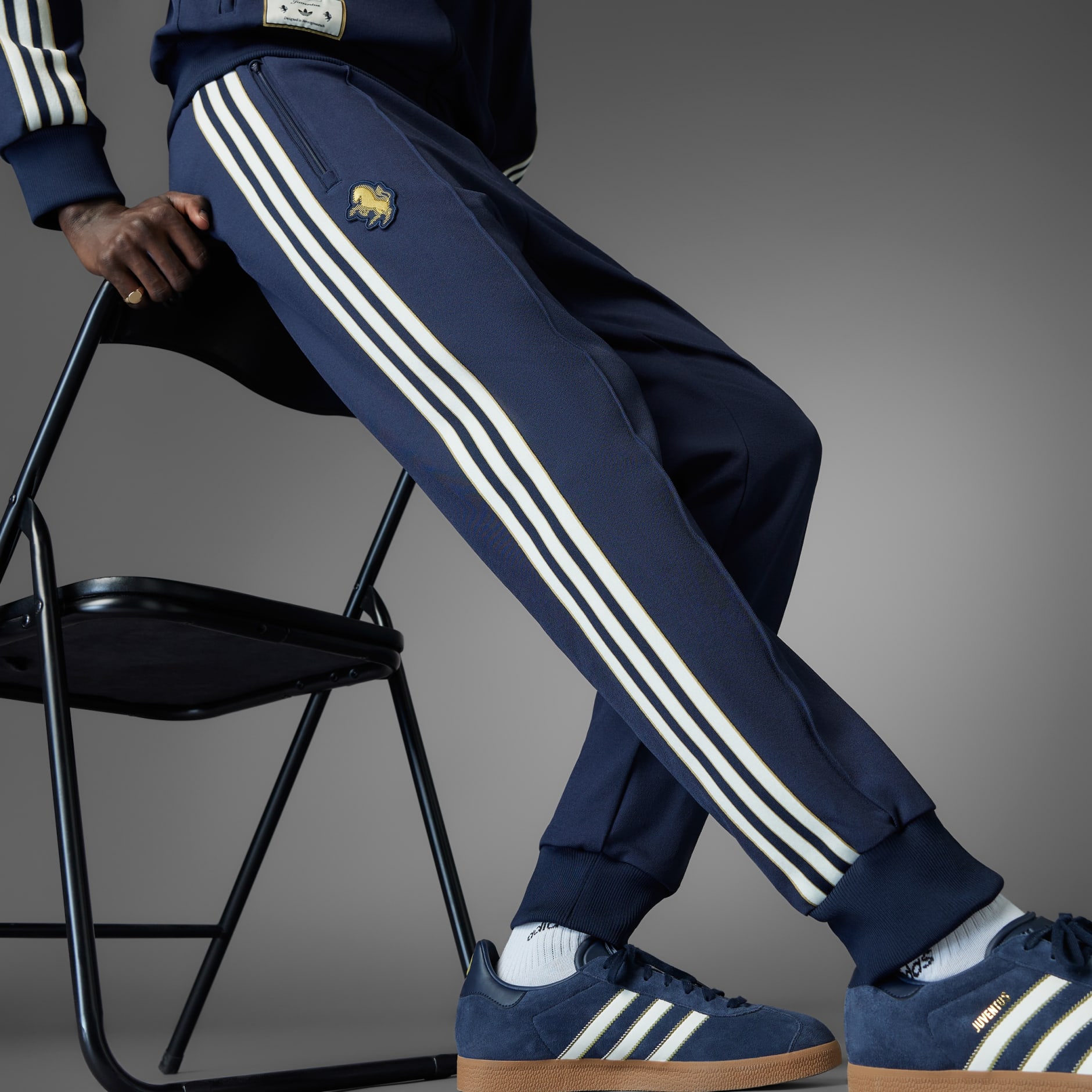 Clothing - Juventus Terrace Icons Track Pants - Blue | adidas Qatar