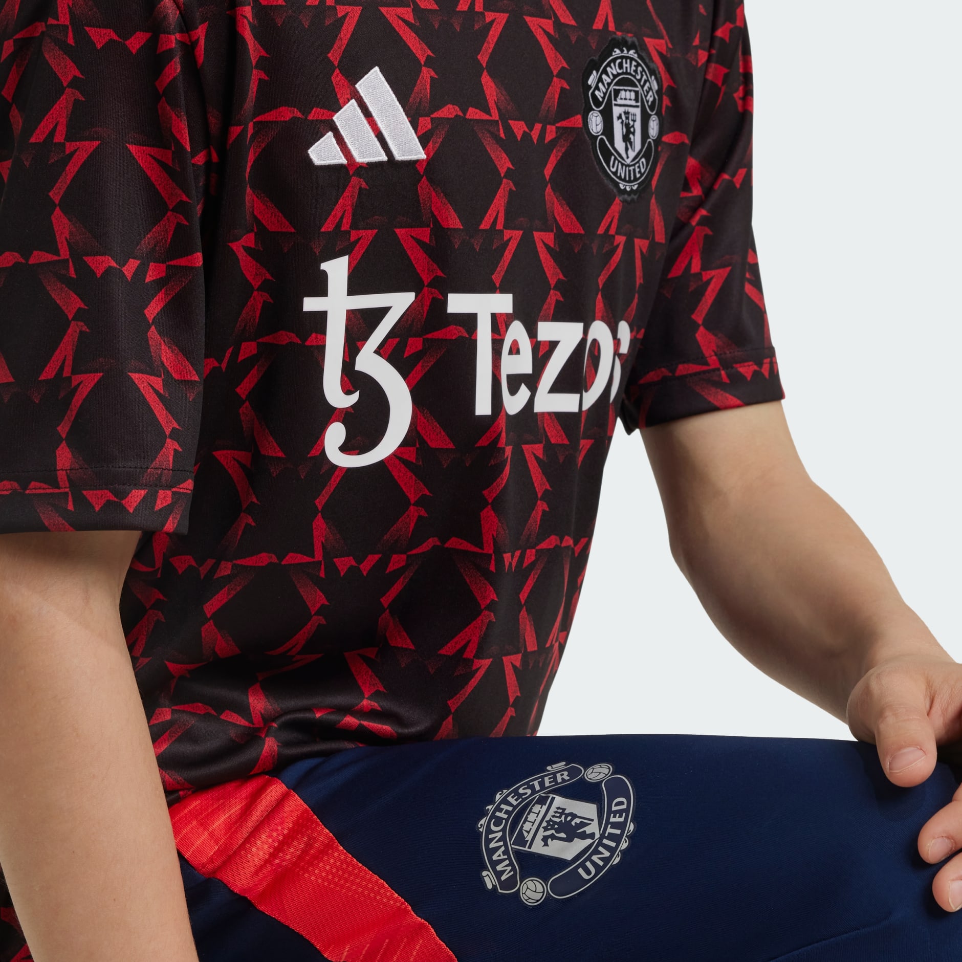 adidas Manchester United Pre-Match Jersey Kids - Black | adidas UAE