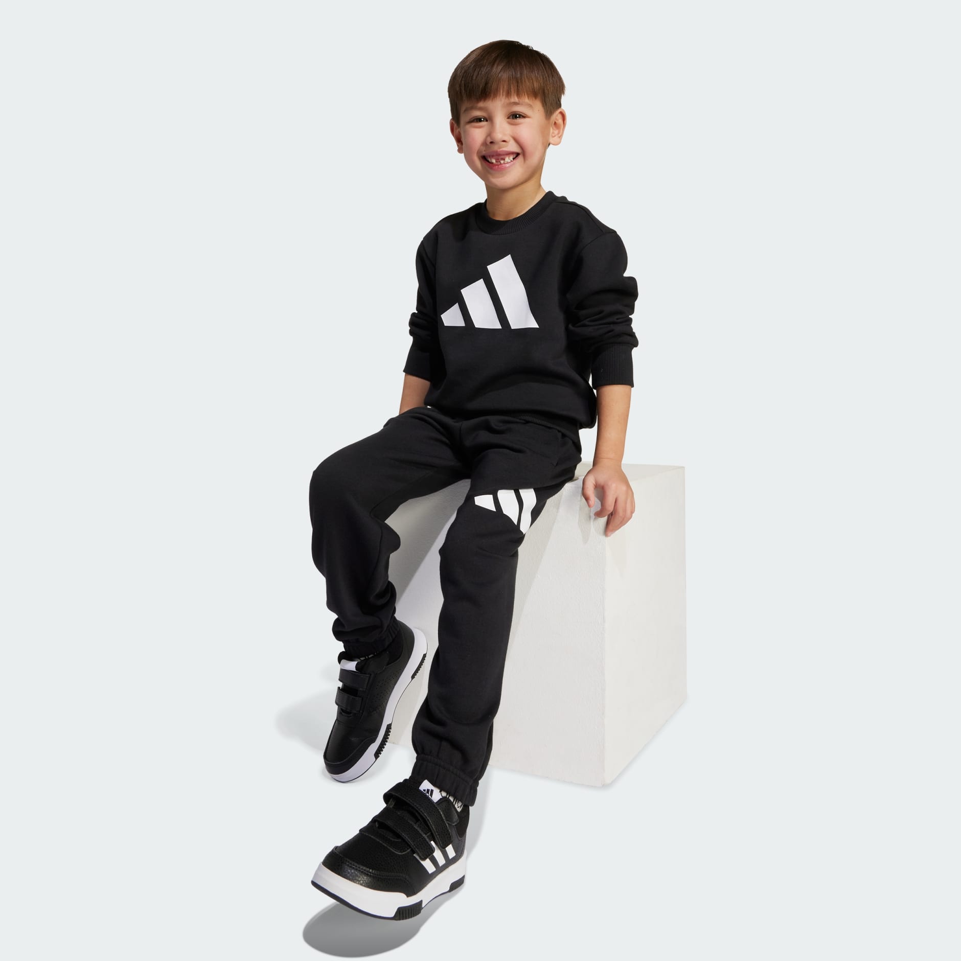 adidas Essentials Joggers Set Kids - Black | adidas UAE