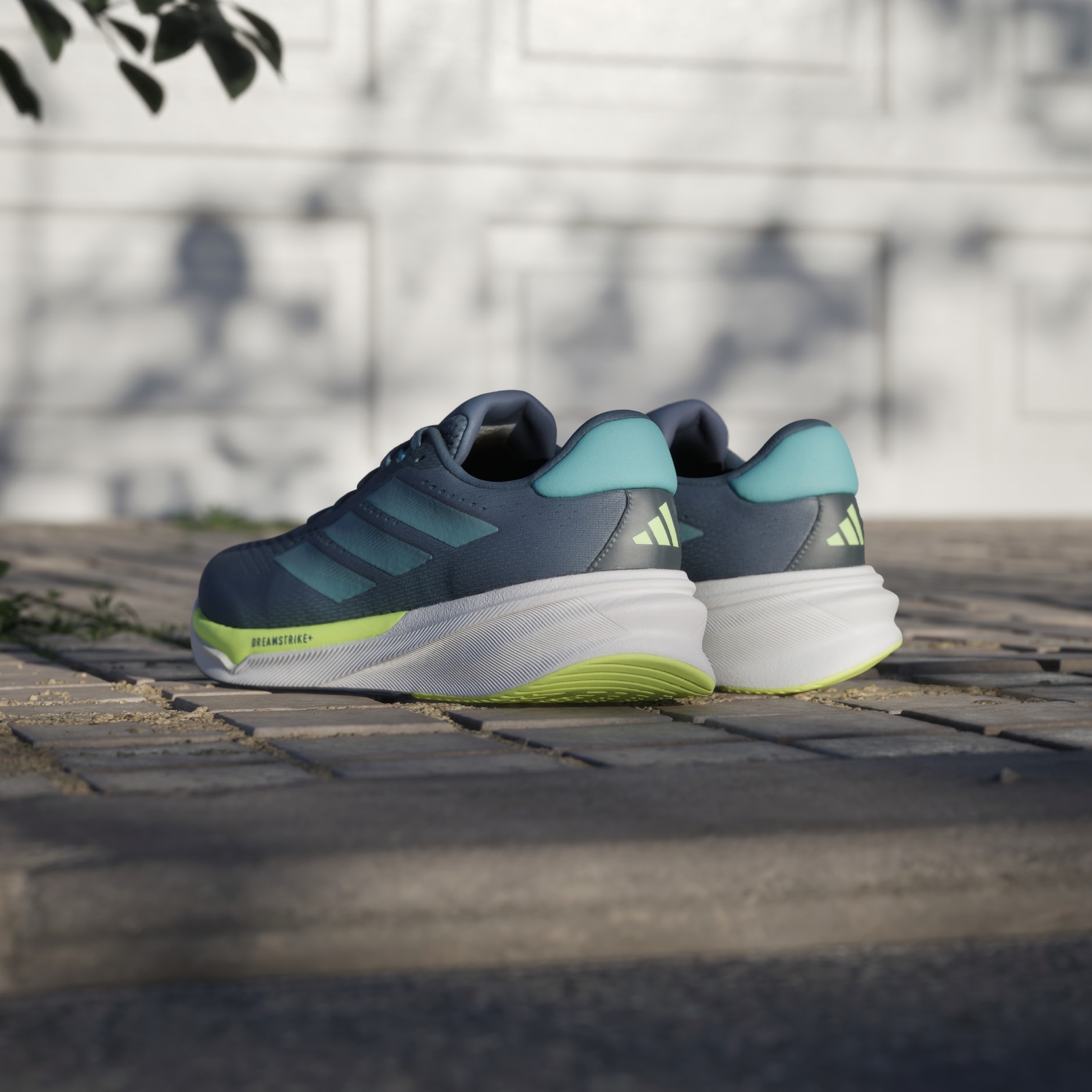 Tenis de Running Supernova Stride 2