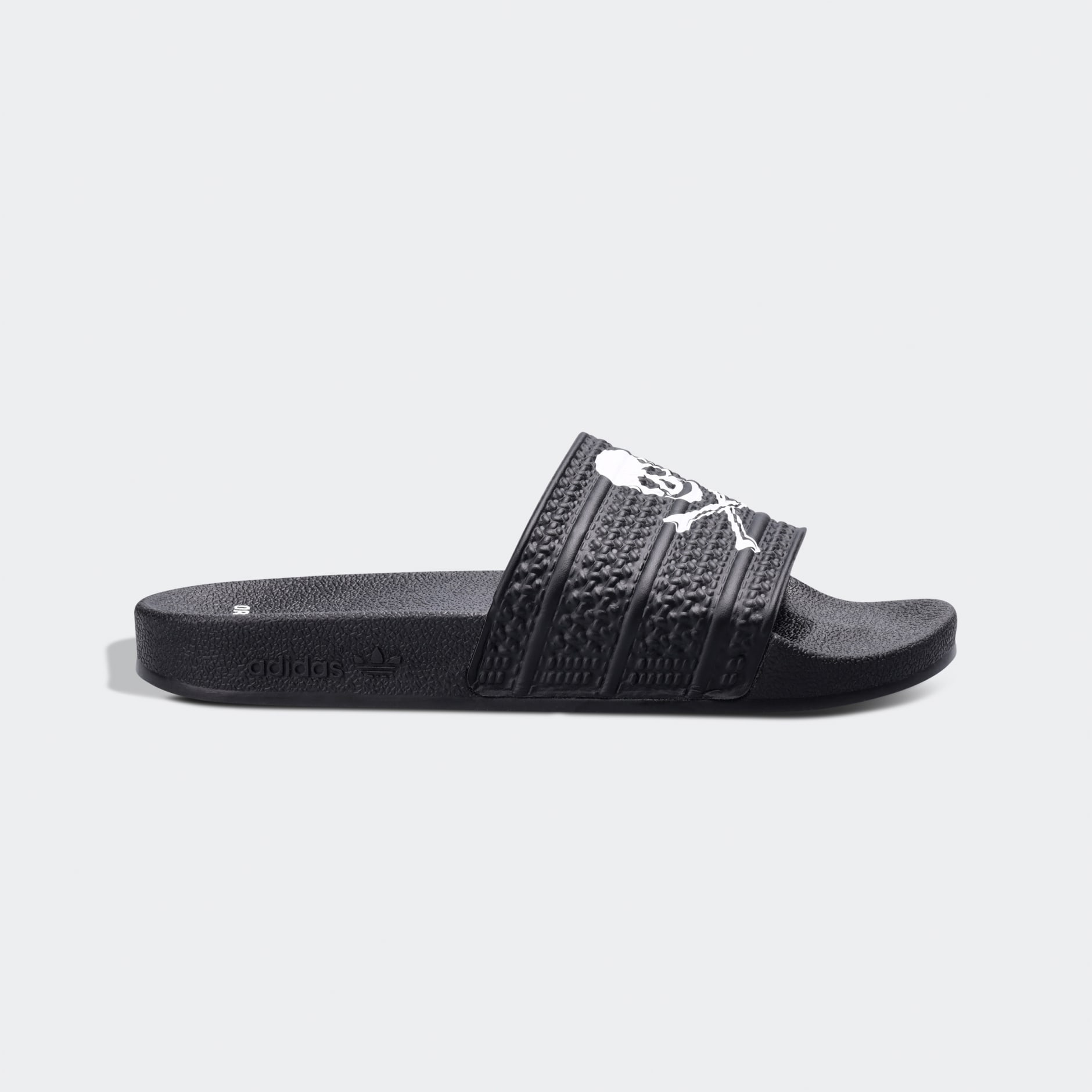 Shoes - Orlando Pirates Adilette Slides - Black | adidas South Africa