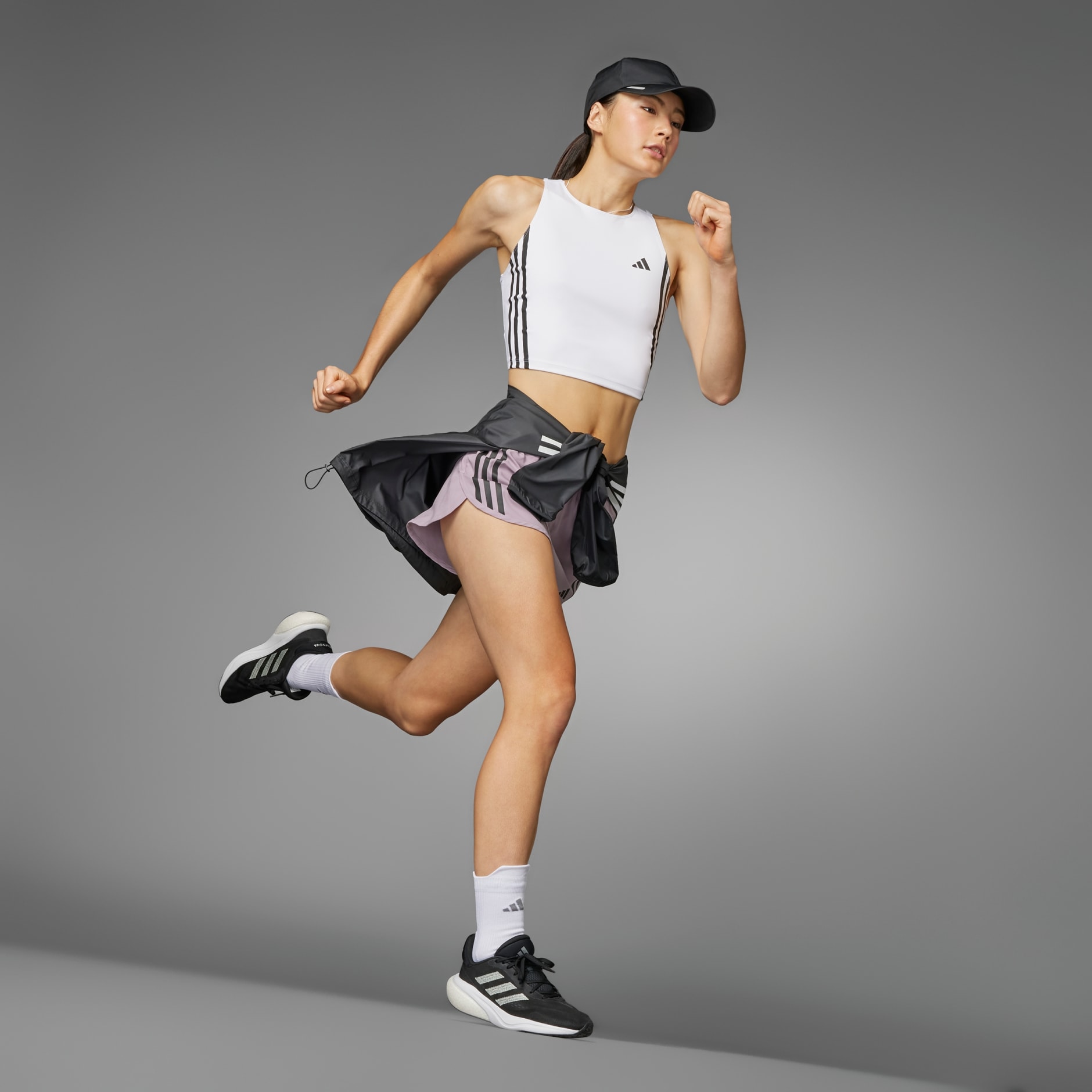 adidas גופיית Own the Run 3-Stripes - לבן | adidas IL