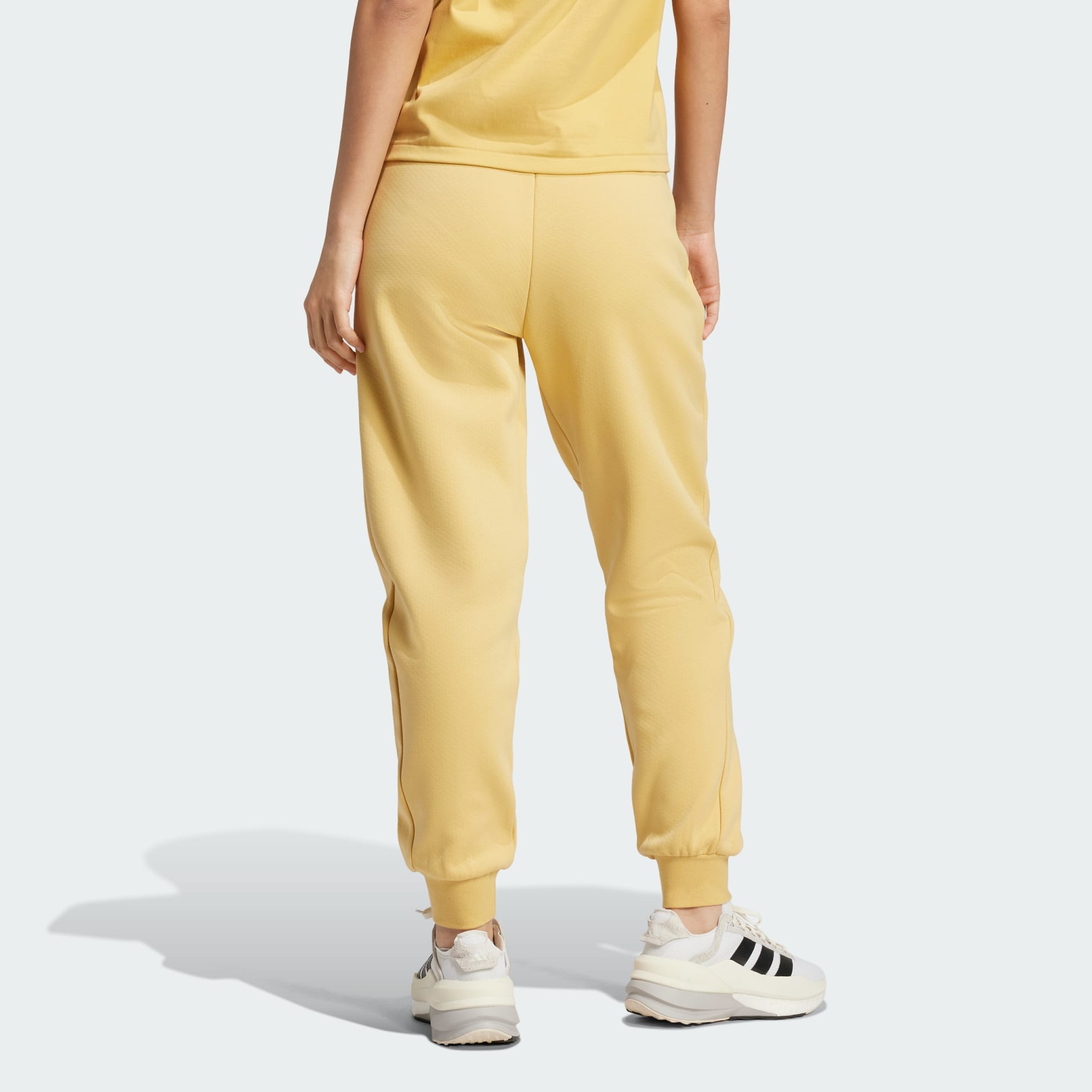 adidas Pantaloni adidas Z.N.E. - Beige | adidas Romania