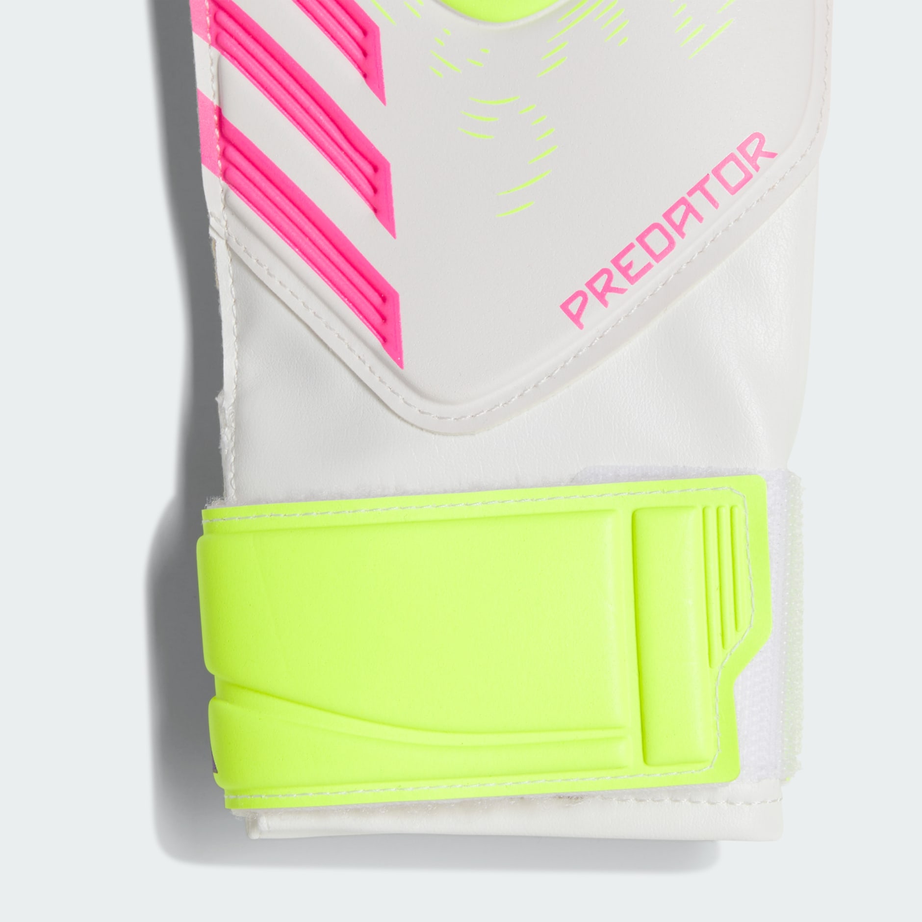 Accessories - Predator Training Goalkeeper Gloves Kids - White | adidas ...