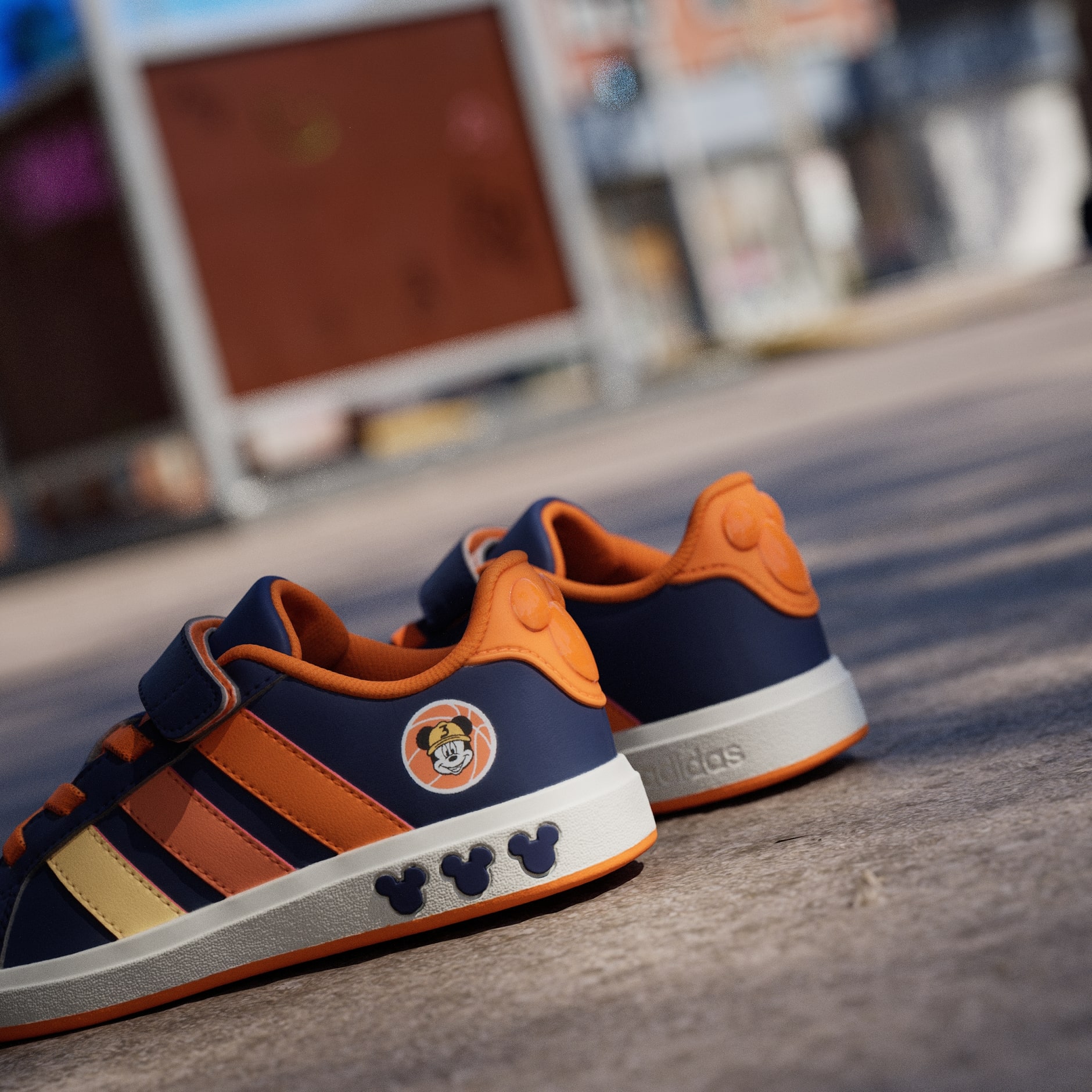 Zapatillas adidas Disney Mickey Mouse Grand Court Niños