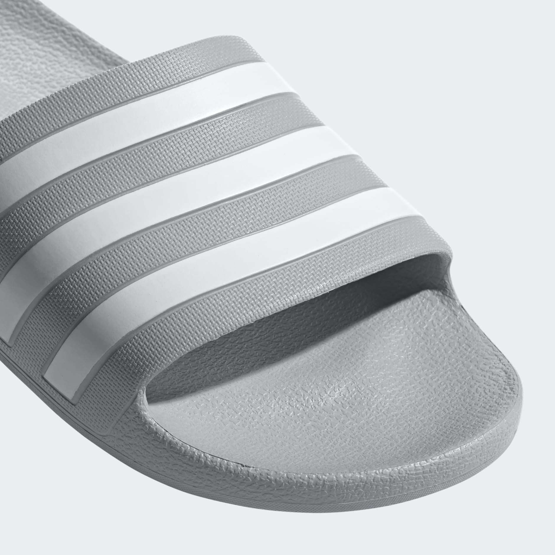 adidas شبشب Adilette Aqua - رمادي