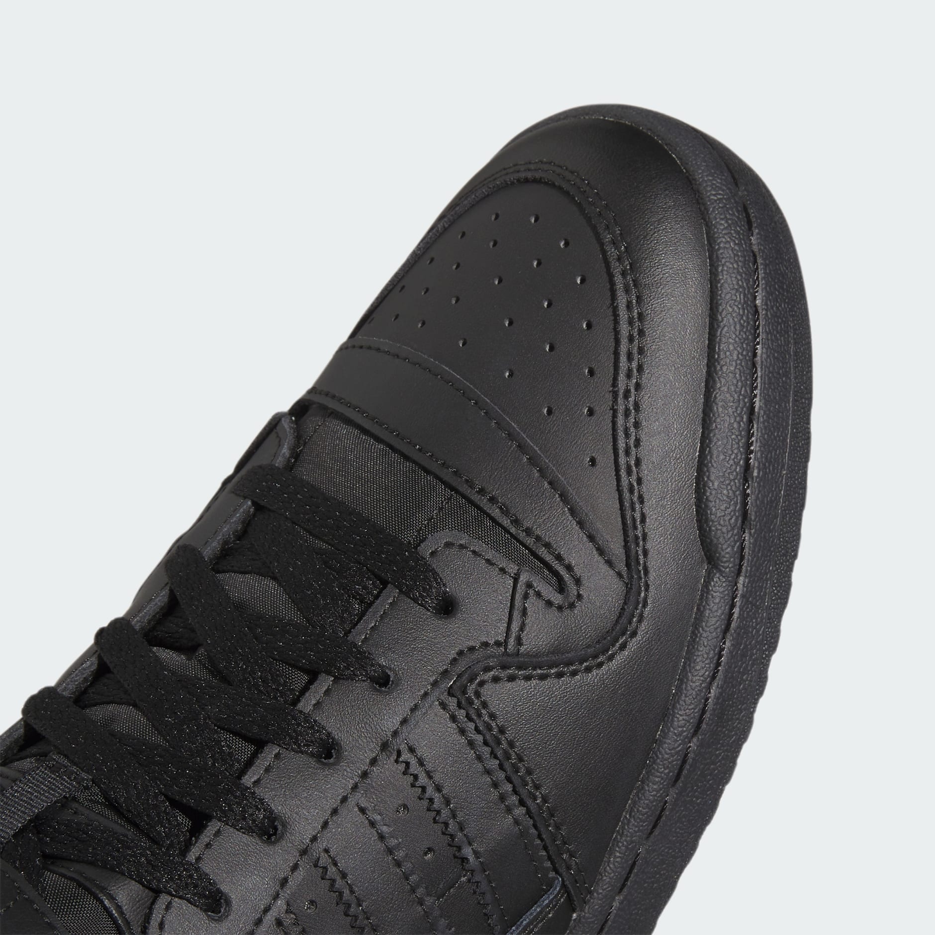 adidas Forum Mid Shoes - Black | adidas GH