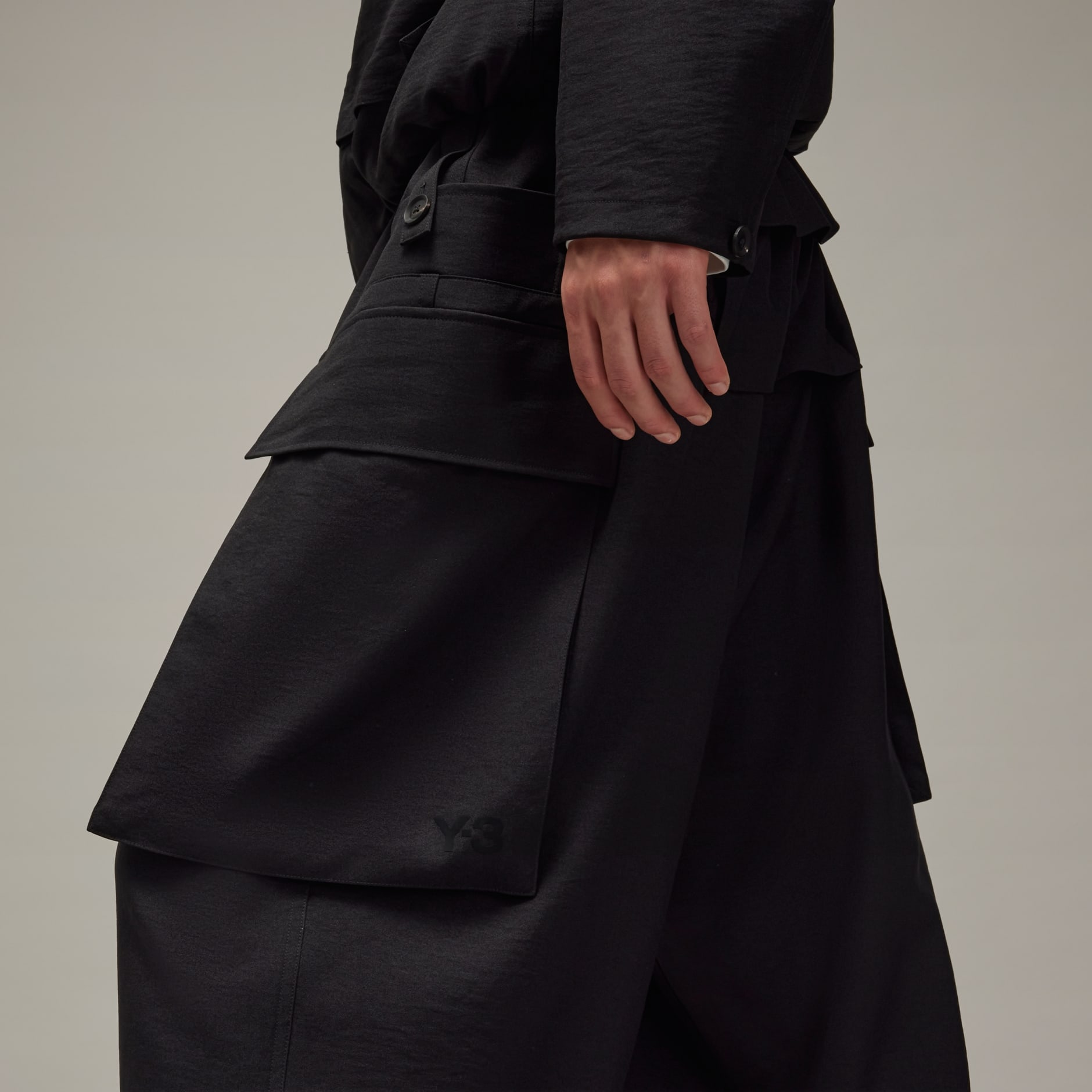 Clothing - Y-3 Sport Uniform Cargo Pants - Black | adidas South Africa