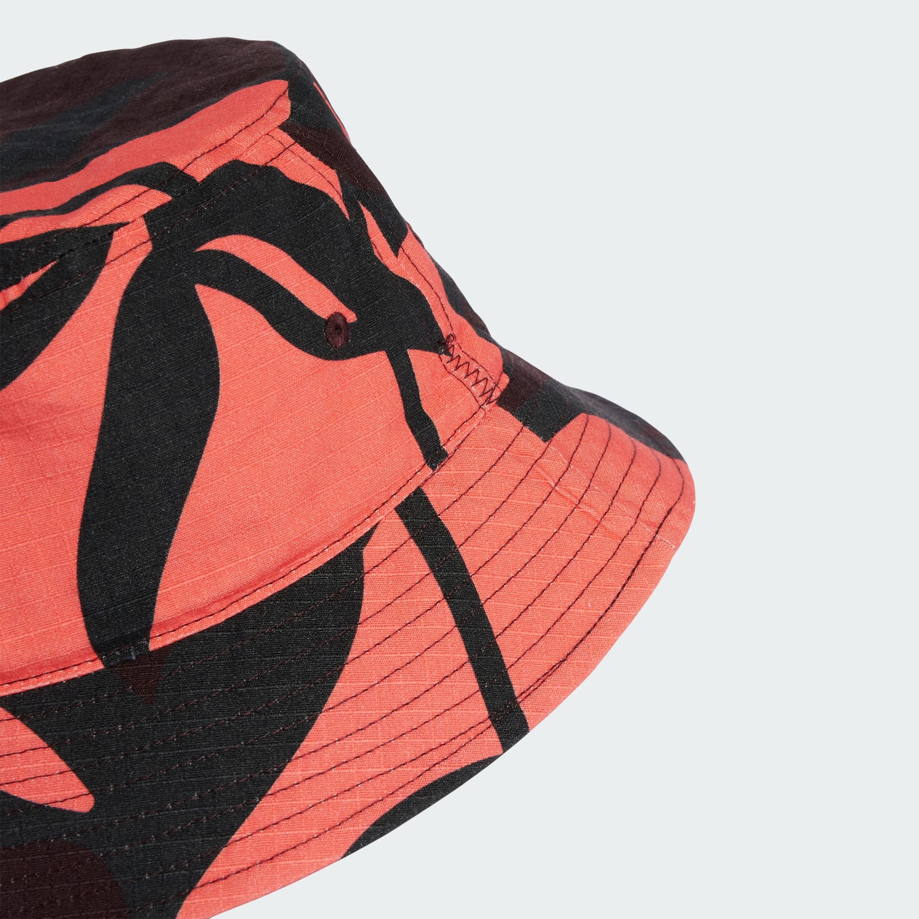 Accessories - Mercedes - AMG Petronas Formula One Team Summer Pack ...