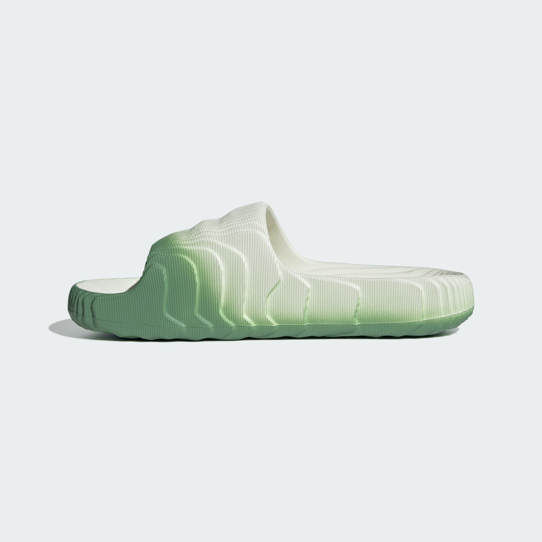 adidas כפכפי Adilette 22 - בז' | adidas IL