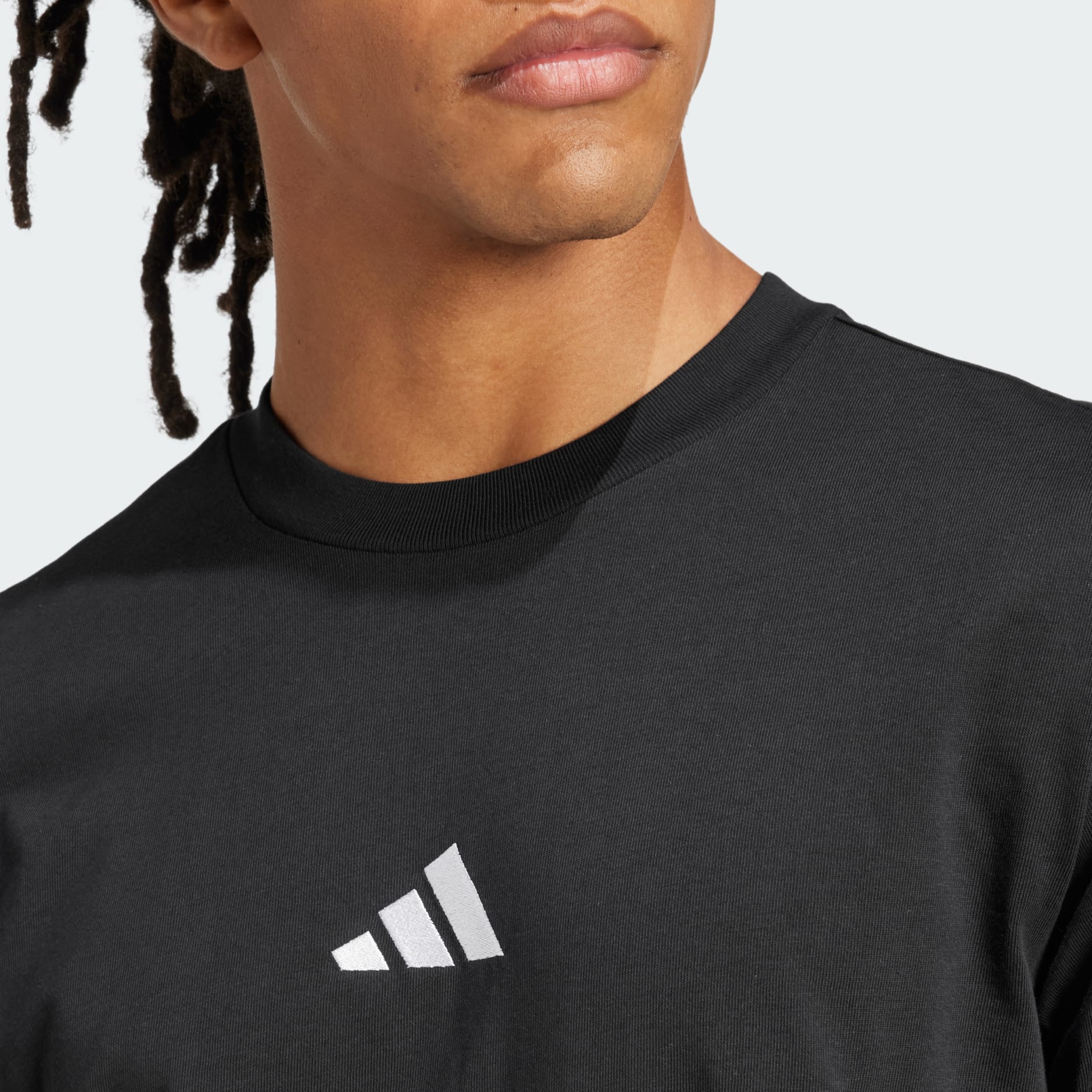 Essentials Small Logo Single Jersey Tee - Black | adidas Hong Kong