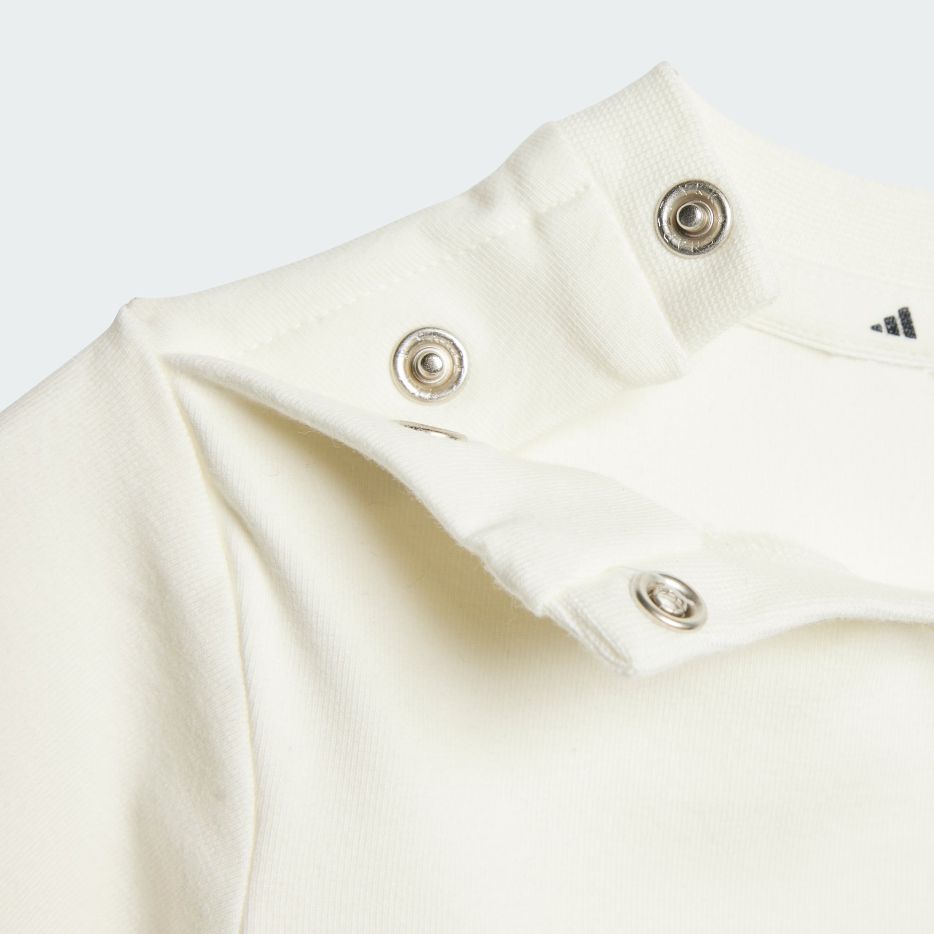 Conjunto camiseta y pantalón corto adidas x Disney Mickey Mouse (Bebé)