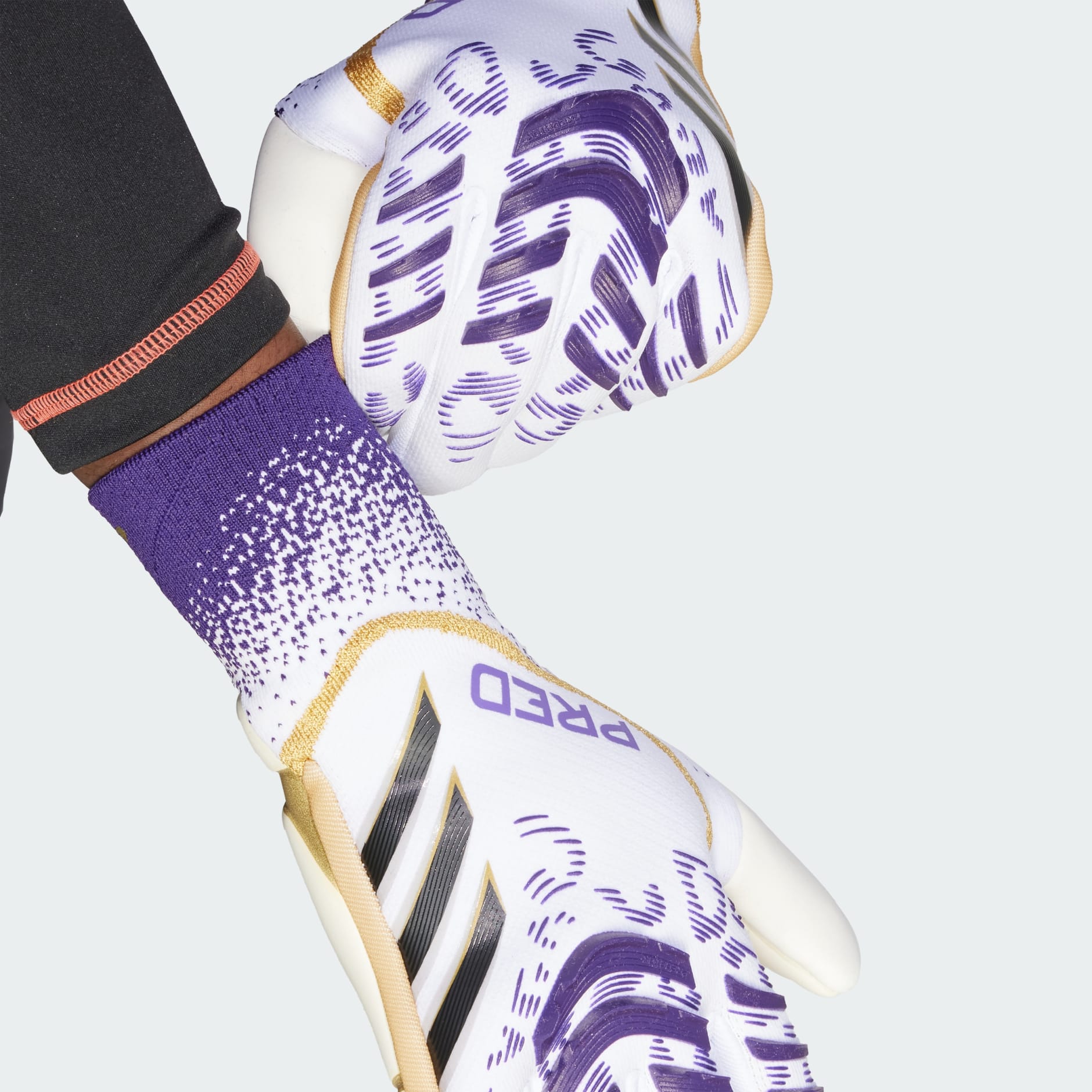 Accessories - Predator Pro Goalkeeper Gloves - White | adidas Bahrain