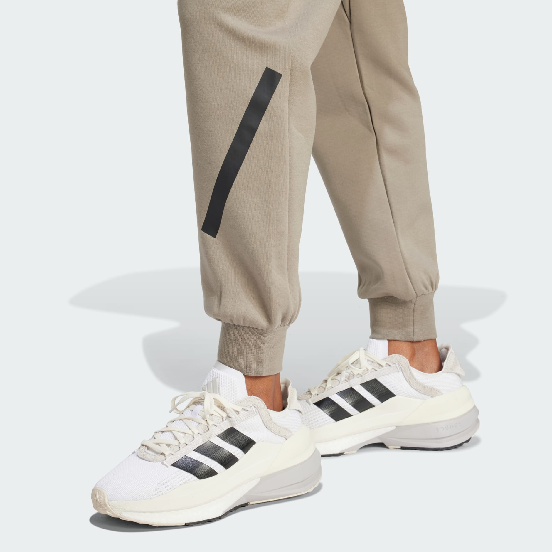 adidas מכנסי adidas Z.N.E. - חום | adidas IL