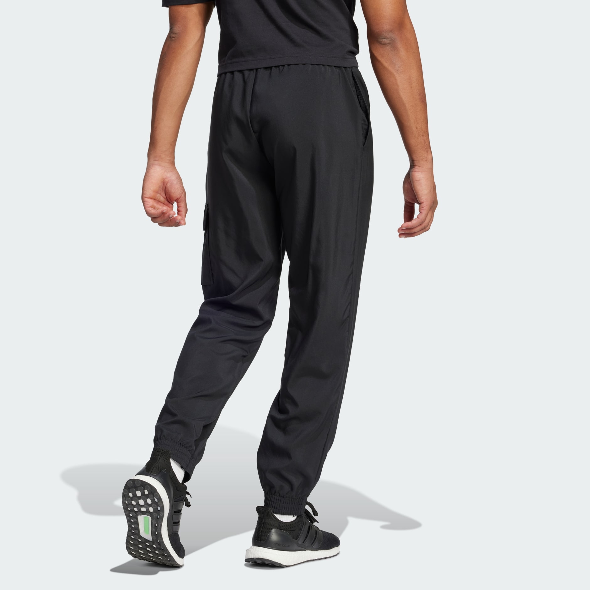 Essentials Small Logo Cargo Pants - Black | adidas Hong Kong