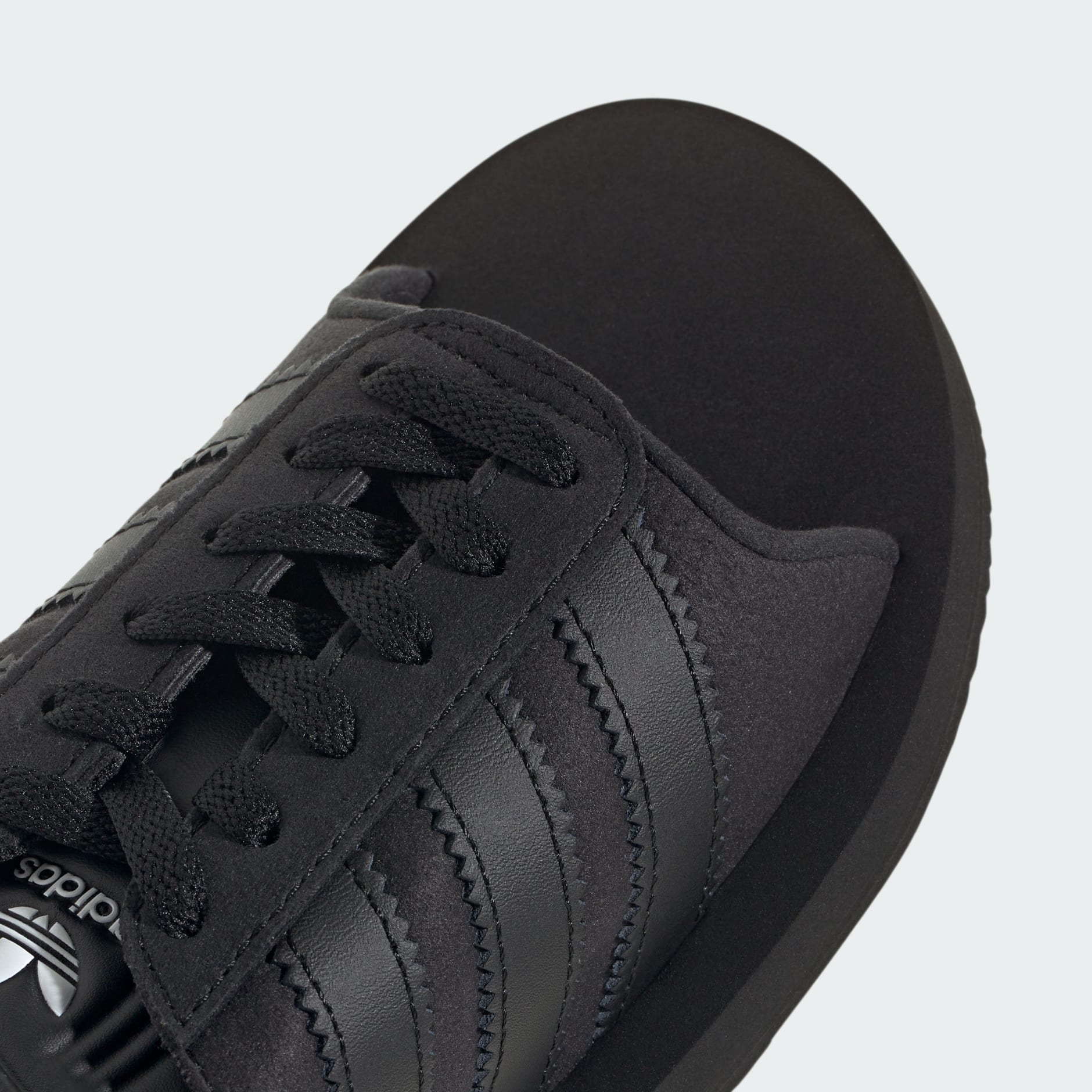 Shoes - Gazelle Beach Slides - Black | adidas South Africa