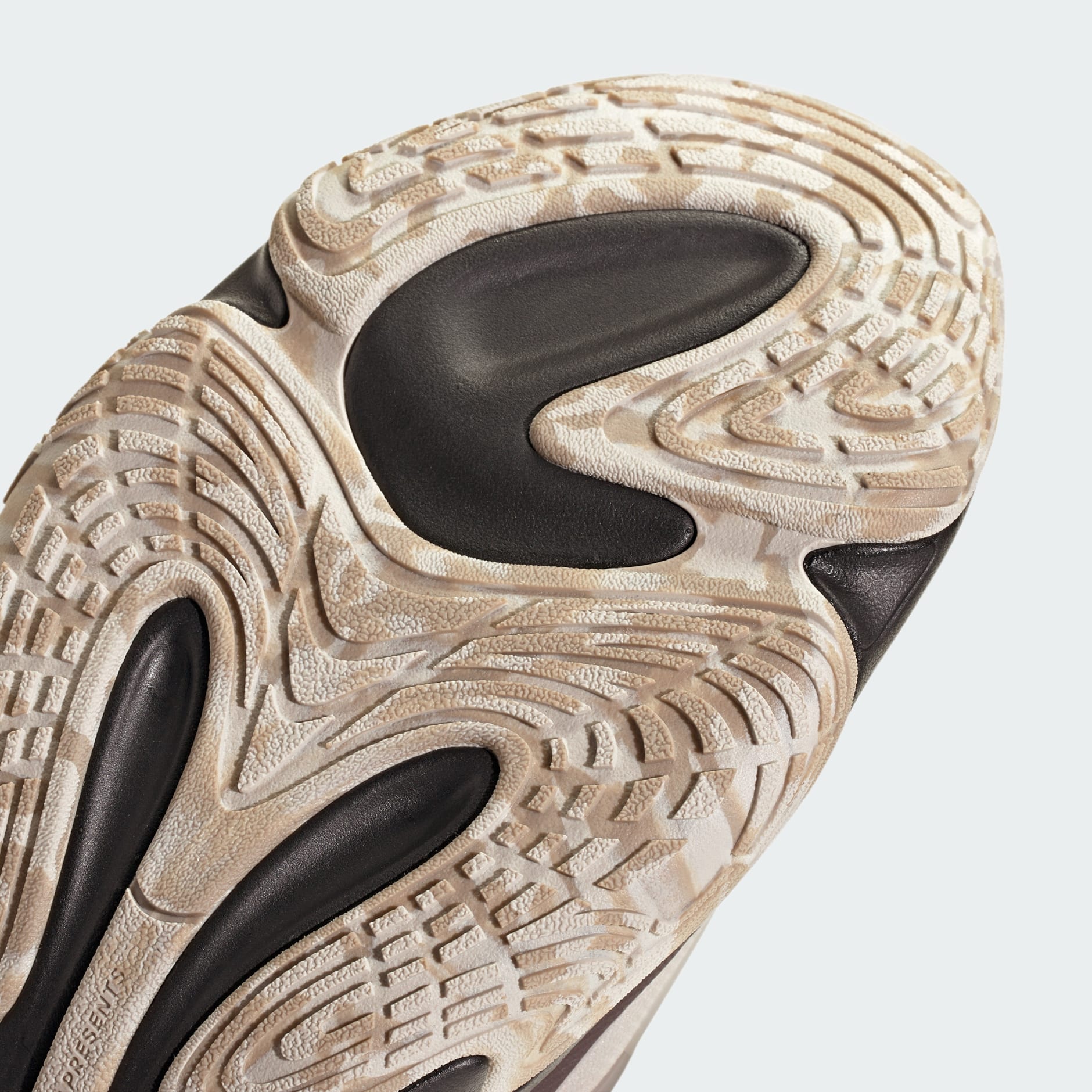 CLIMAPROOF AMPHY CNY - 米色 | adidas香港官方網上商店