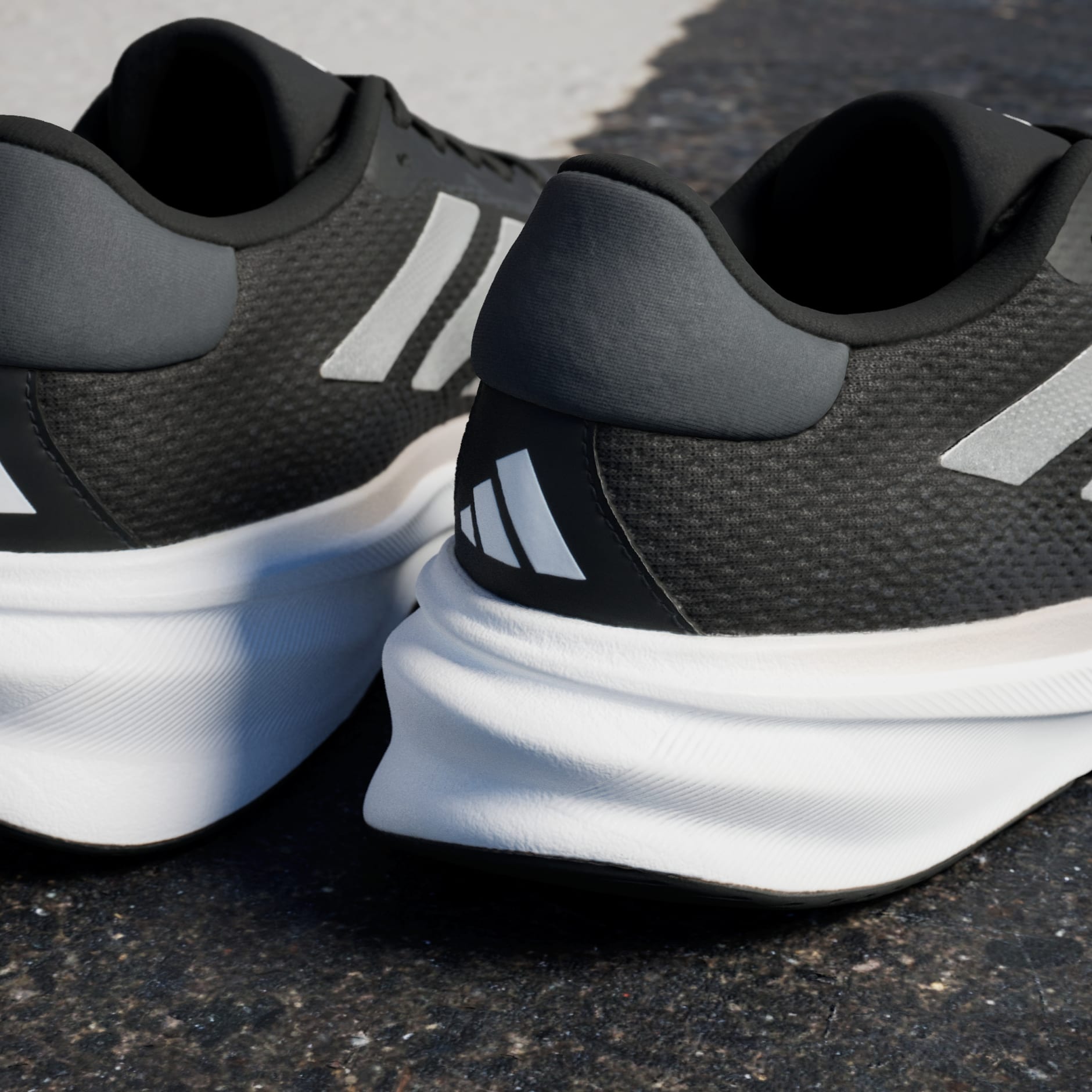 Tenis Supernova Stride M