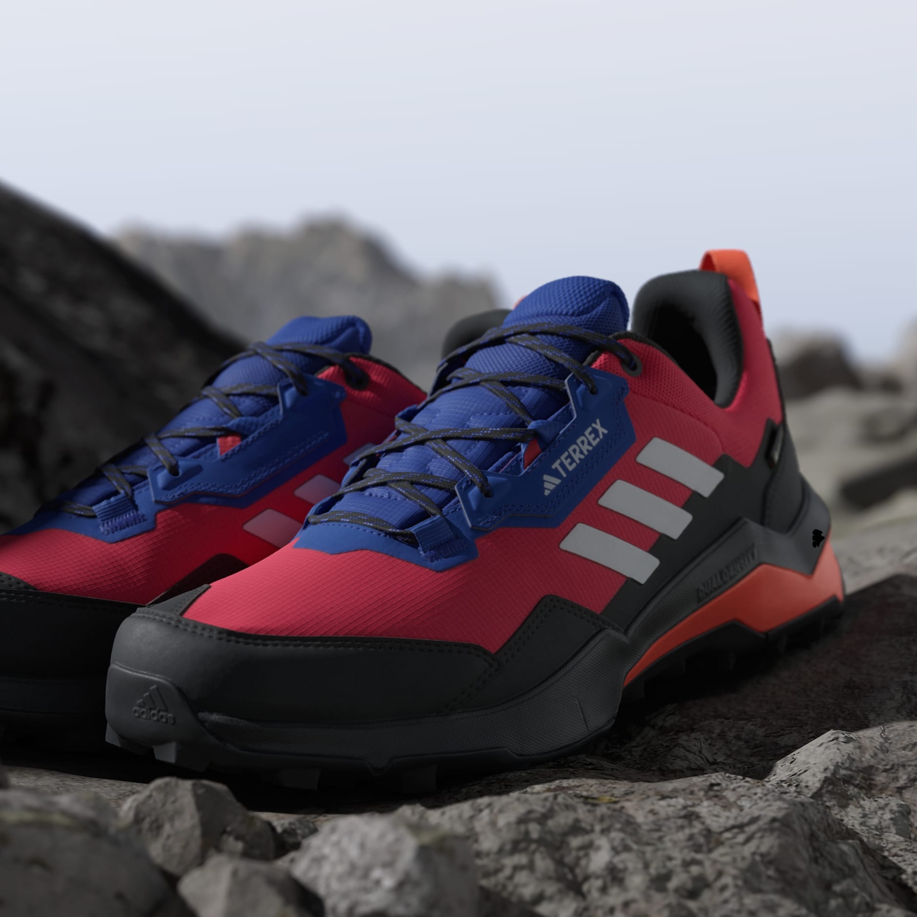 adidas Pantofi de drumeție Terrex AX4 GORE-TEX - Red | adidas Romania