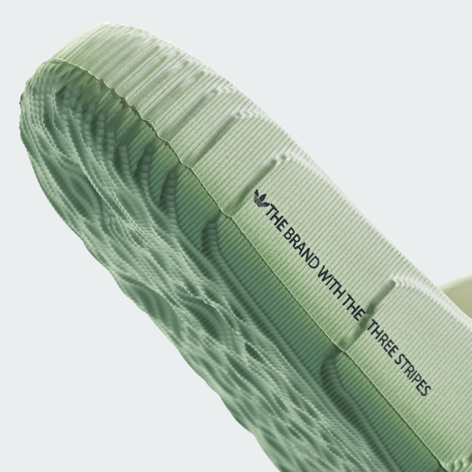 adidas כפכפי Adilette 22 - בז' | adidas IL