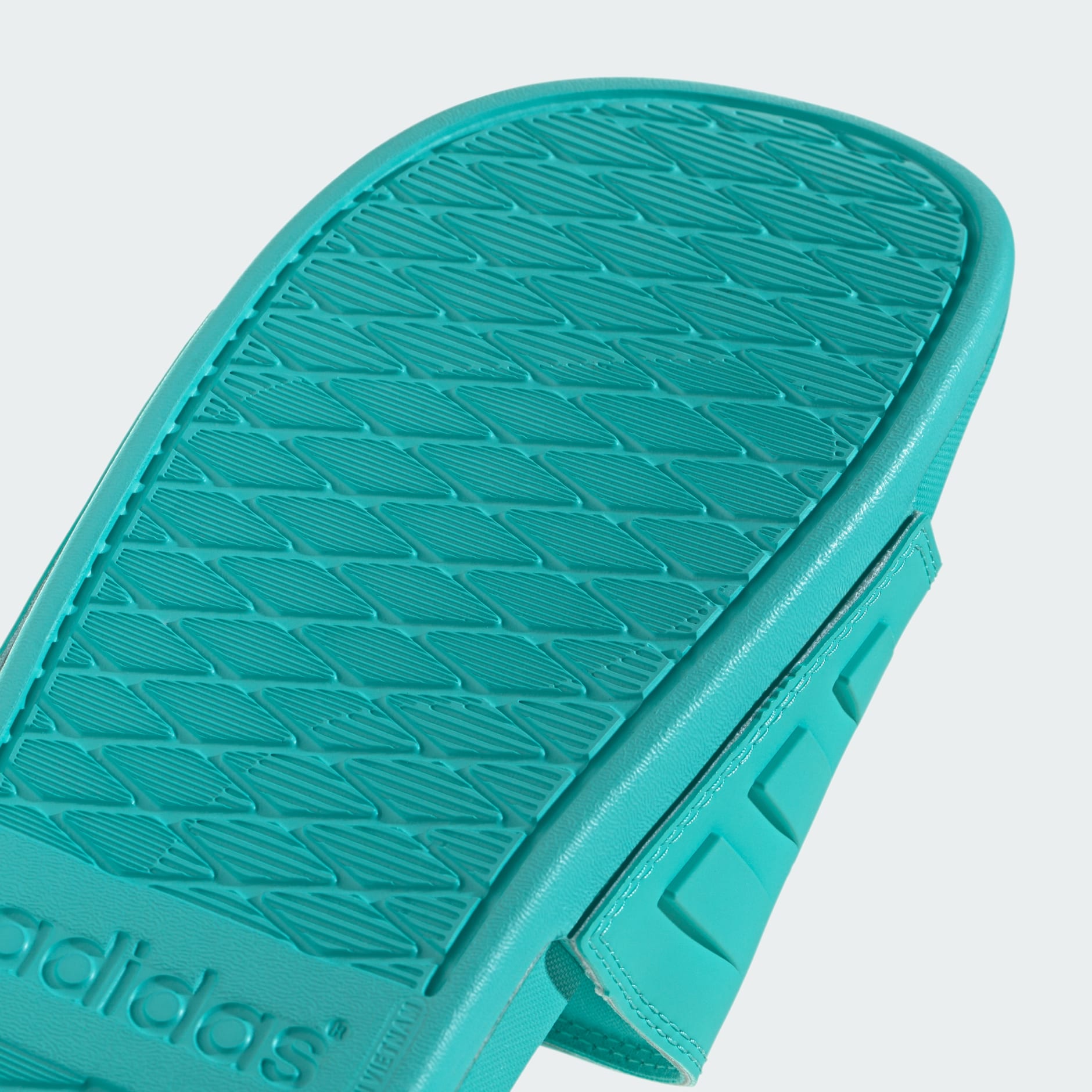 adidas MERCEDES - AMG PETRONAS FORMULA ONE TEAM ADILETTE COMFORT SLIDES ...