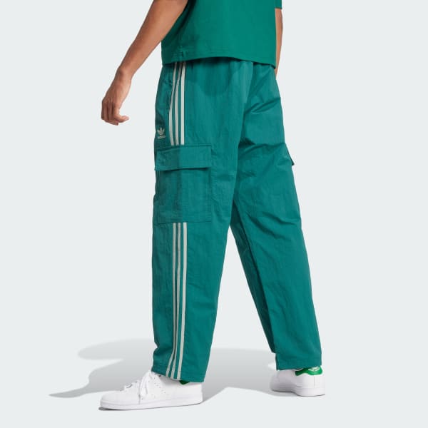 Calça Cargo Adicolor Classics 3-Stripes - Verde adidas | adidas Brasil