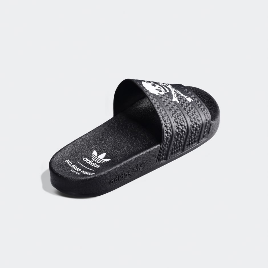Shoes - Orlando Pirates Adilette Slides - Black | adidas South Africa