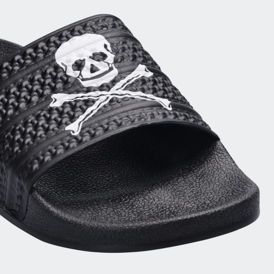 Shoes - Orlando Pirates Adilette Slides - Black | adidas South Africa